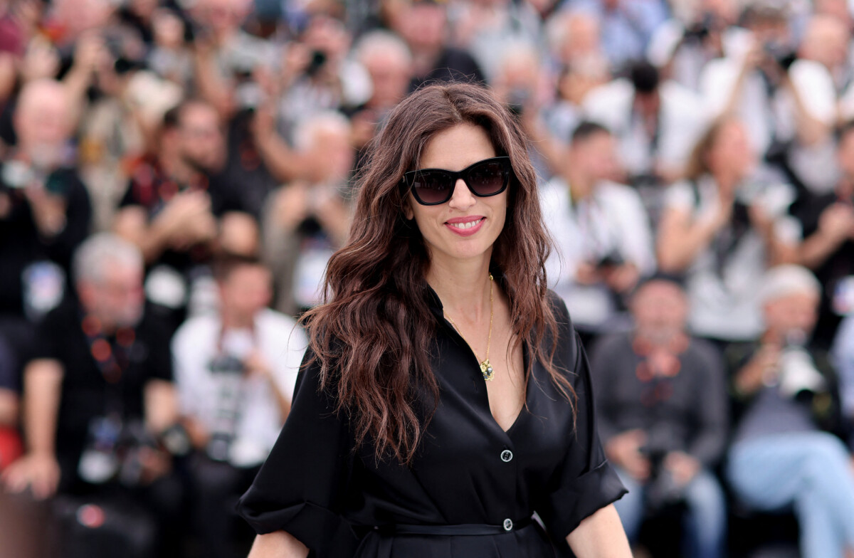 Photo : La réalisatrice Maïwenn au photocall de "Jeanne du Barry" lors ...