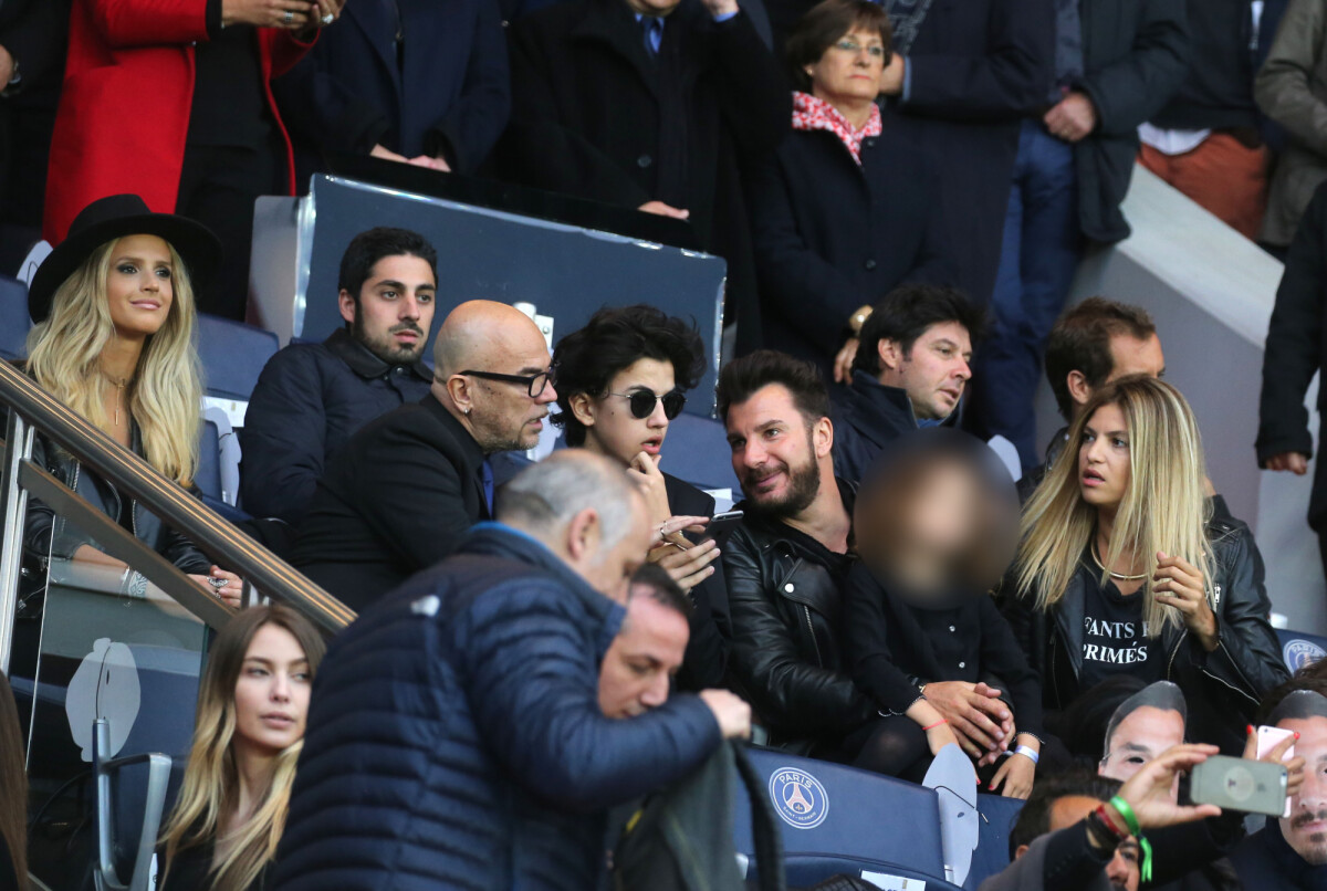 Photo : Pascal Obispo, sa femme Julie Hantson, son fils Sean, Michaël Youn, sa compagne Isabelle ...