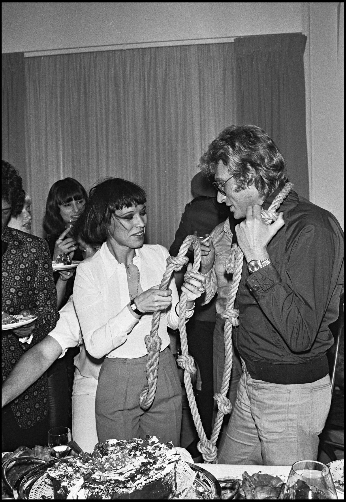 Photo : A savoir Rosa Fumetto. Johnny Hallyday et sa compagne danseuse ...