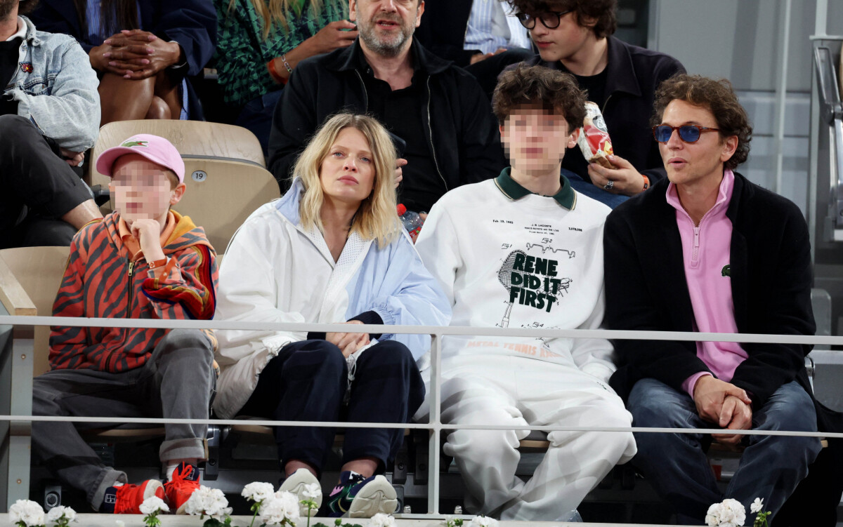 Photo : Le chanteur Raphaël, sa compagne Mélanie Thierry et leurs ...