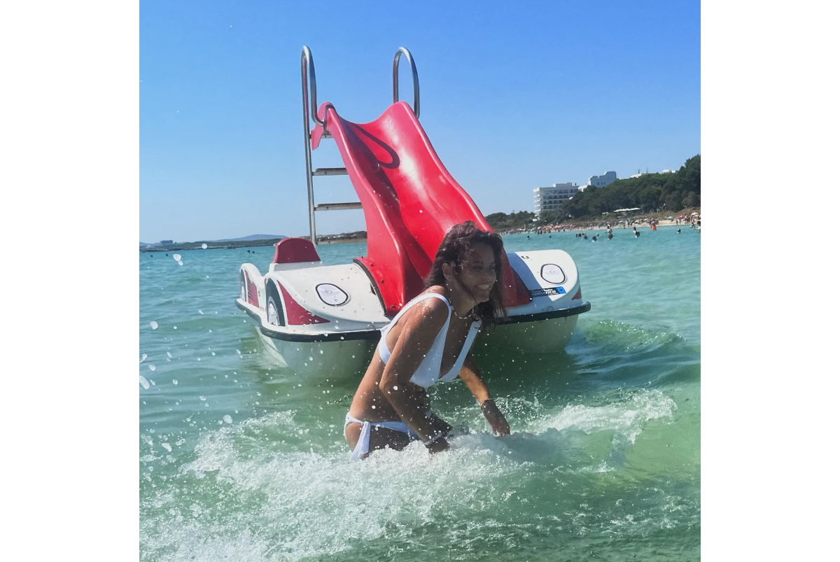 Photo : Sur Instagram, elle s'affiche en bikini à la plage, grand ...