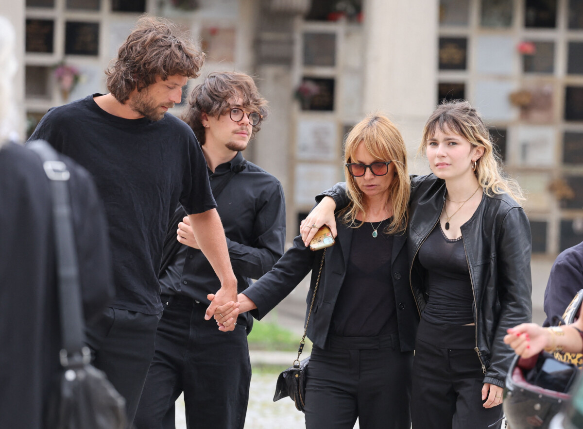 Photo : Axelle Laffont entourée de son compagnon Romain Sichez et de sa ...