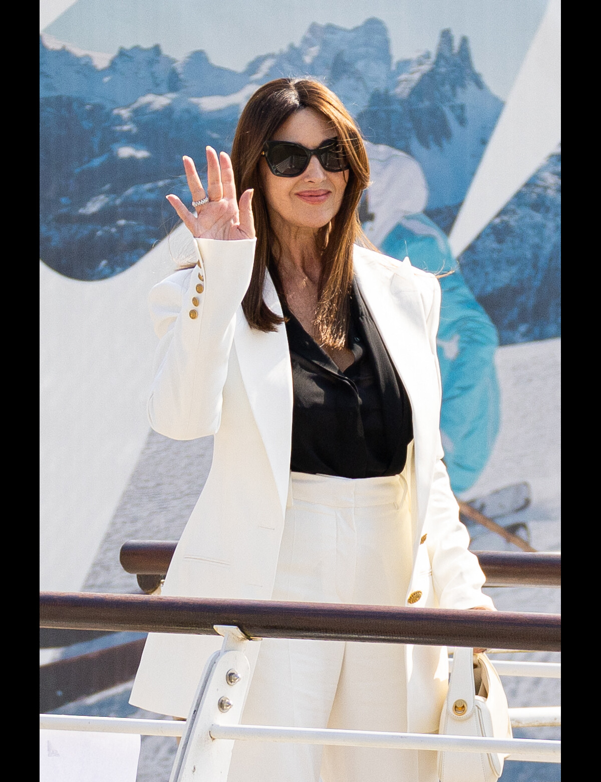 Photo : Monica Bellucci qui joue Delores, la compagne de Beetlejuice ...