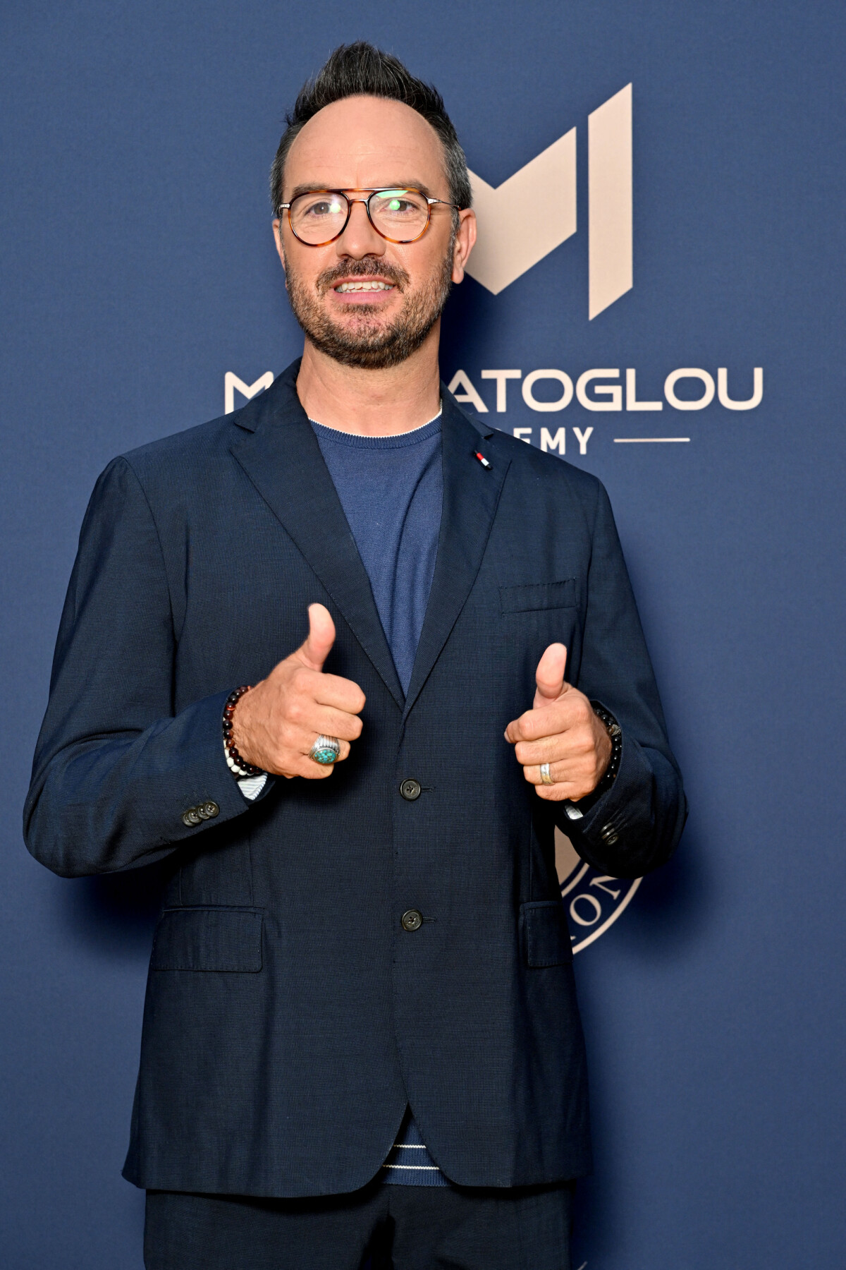 Vidéo : Jarry en froid avec France 2 ? Ce message de l'humoriste en dit ...