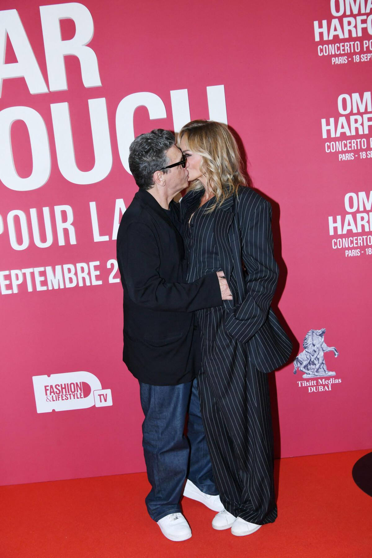 Photo : Marc Lavoine et sa compagne Adriana Karembeu au photocall du ...