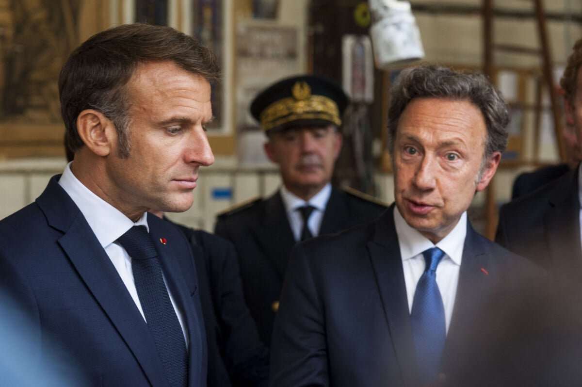 Photo : Emmanuel Macron et Stéphane Bern - Déplacement du président de ...