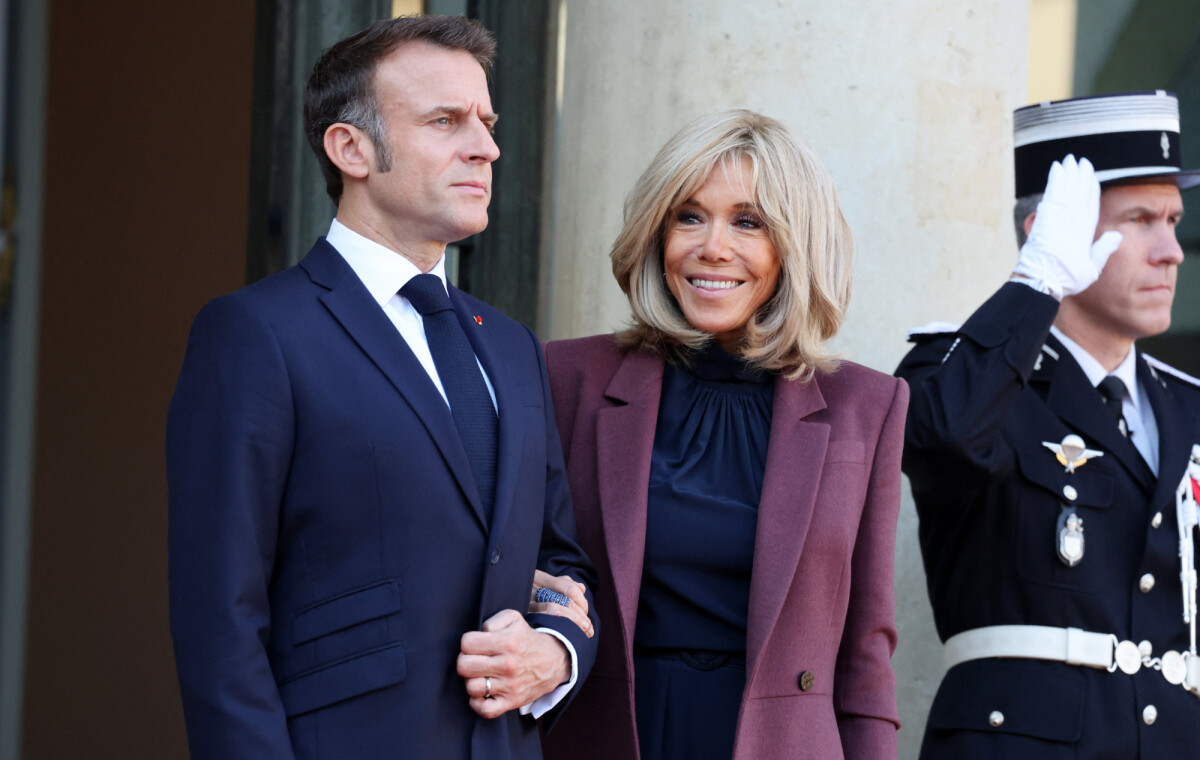 Photo : Le président de la République Emmanuel Macron et la première ...