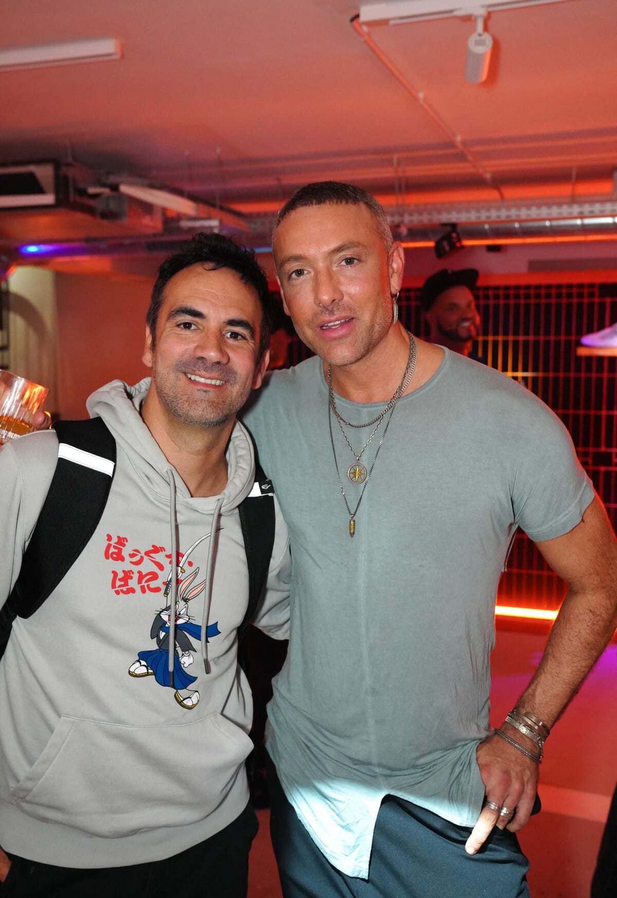 Photo : ainsi qu'avec l'humoriste Alex Goude, qui a pris plaisir à ...