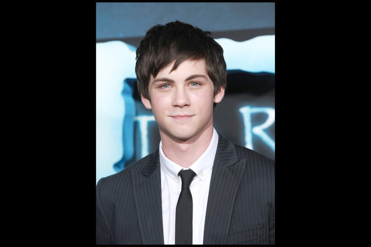 Photo : Logan Lerman - Purepeople