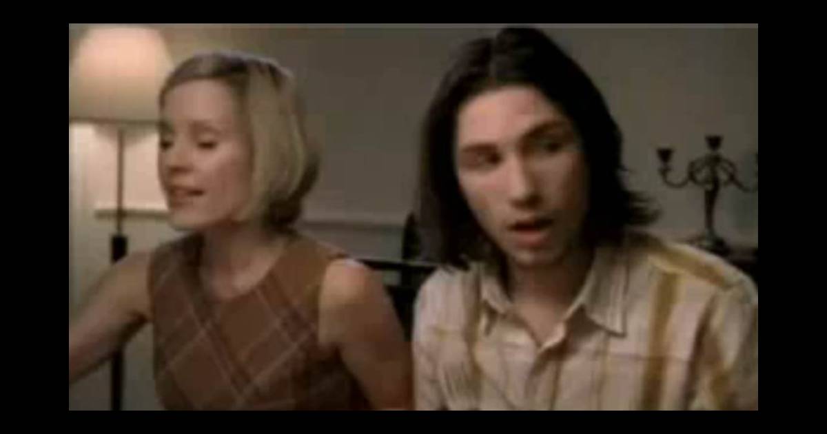 Emma Caulfield dans la bande-annonce de Timer - Purepeople