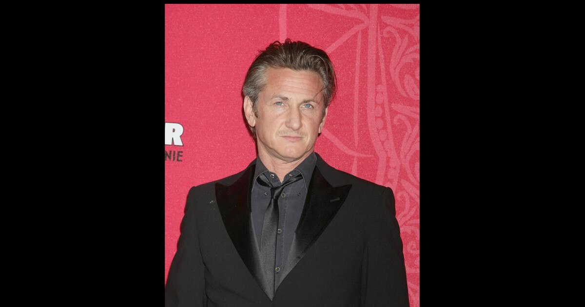 Sean Penn s'affiche dans un look aussi surprenant que... laid ...