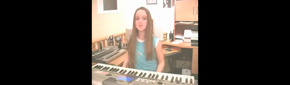 Vidéo : Listen up, de Heather Russell - Purepeople