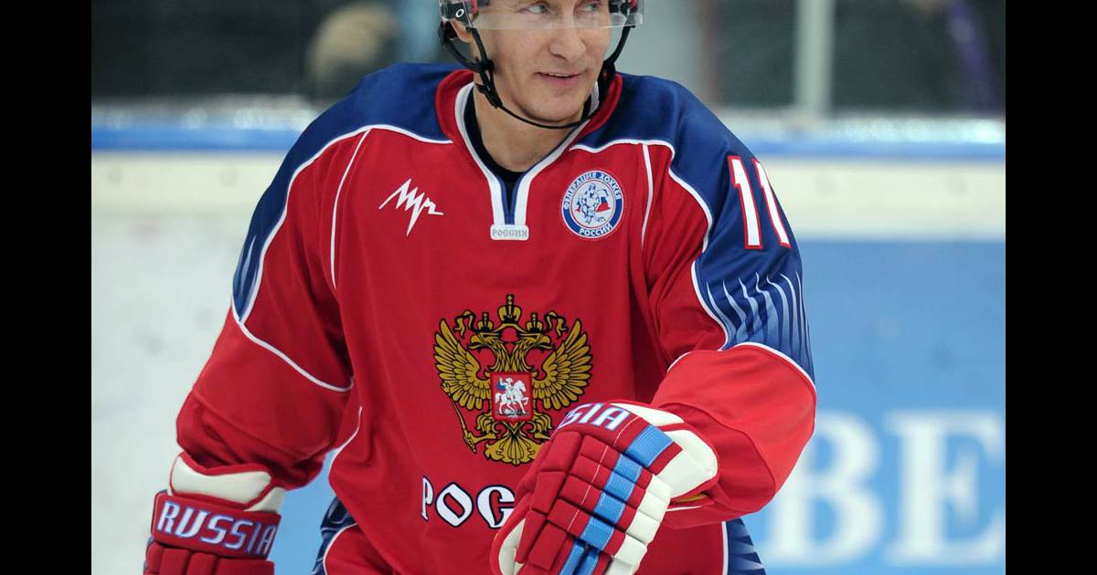 Vladimir Poutine : Roi du patin, il cherche des crosses ! - Purepeople