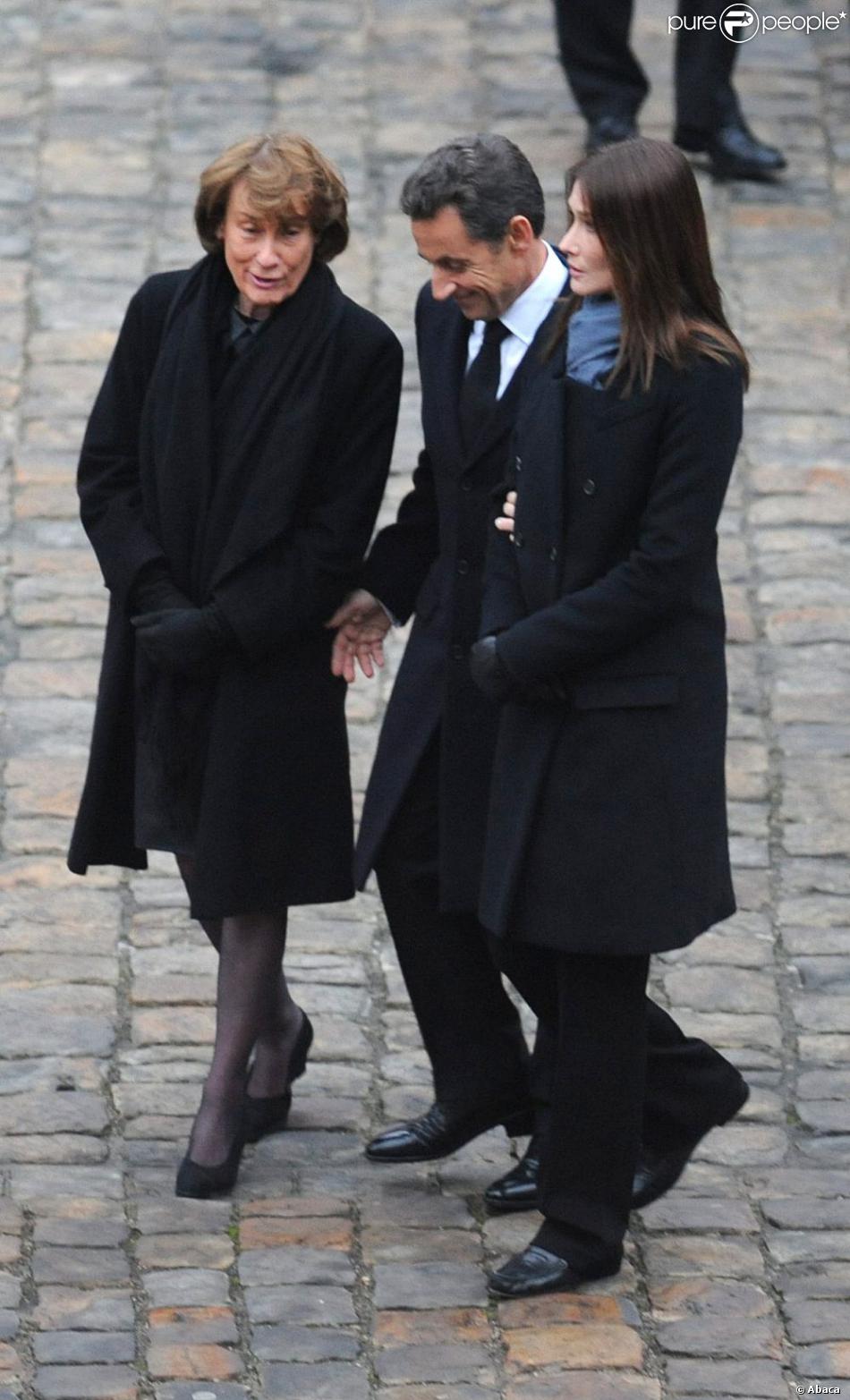 Nicolas Sarkozy et Carla Bruni entourent Béatrice, veuve de Philippe ...