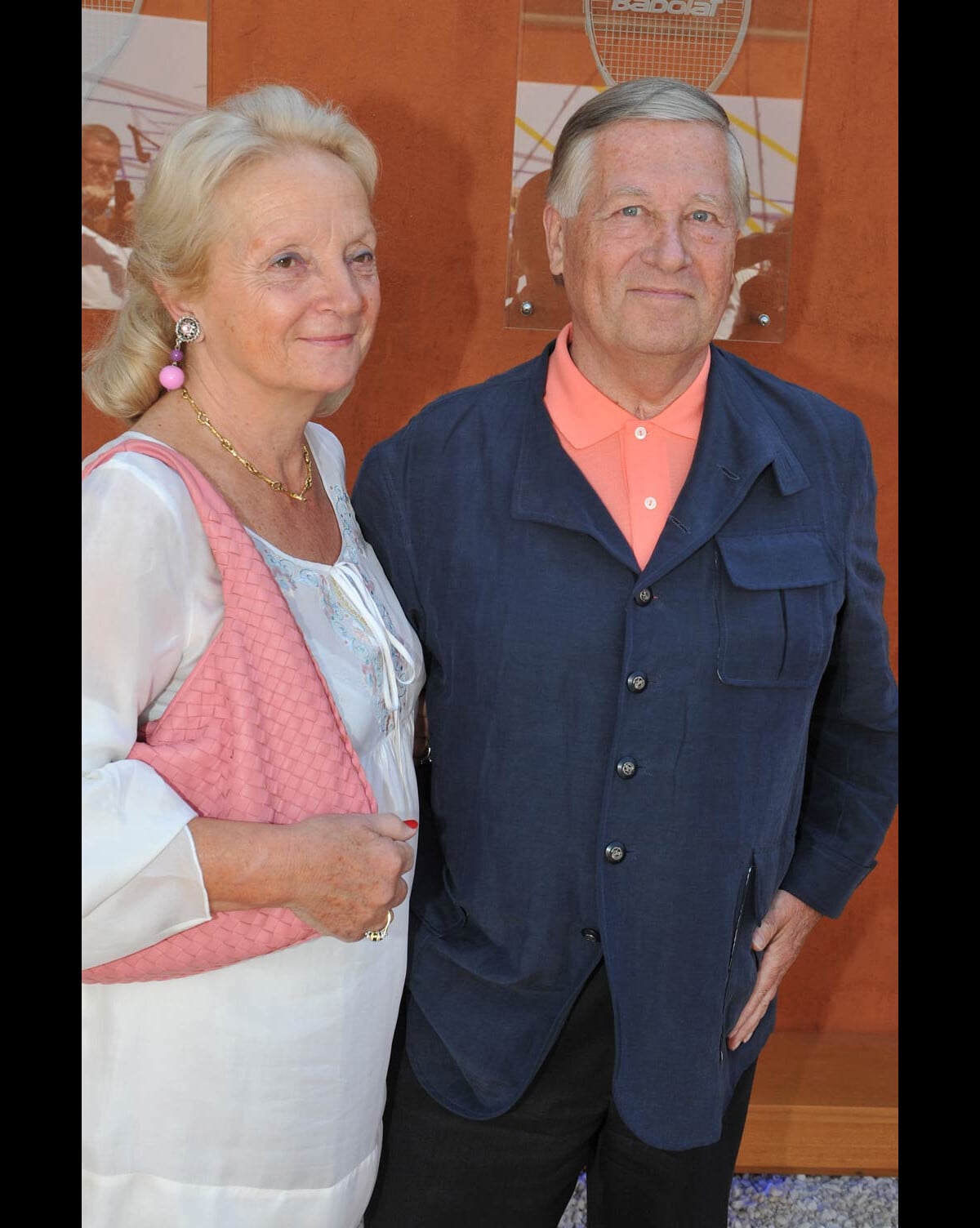 Photo : Alain Duhamel et sa femme lors du tournoi de Roland-Garros, le ...