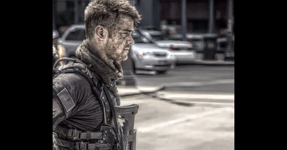 Transformers 3 : Josh Duhamel dans une impressionnante scène d'action ...