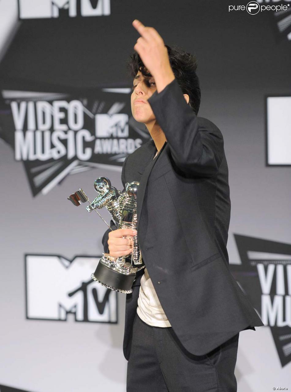 Lady Gaga/Jo Calderone pose devant les photographes suite à la ...