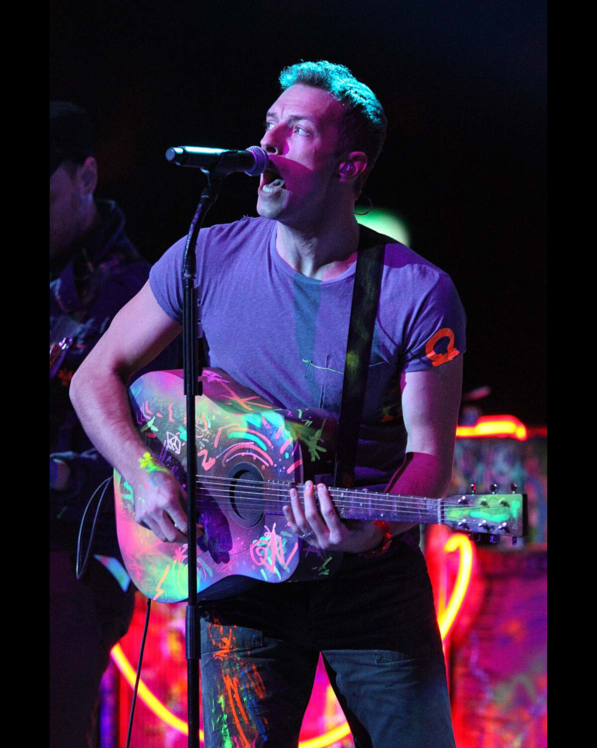 Vidéo : Coldplay - Charlie Brown - live aux Brit Awards, Londres, le 21 ...