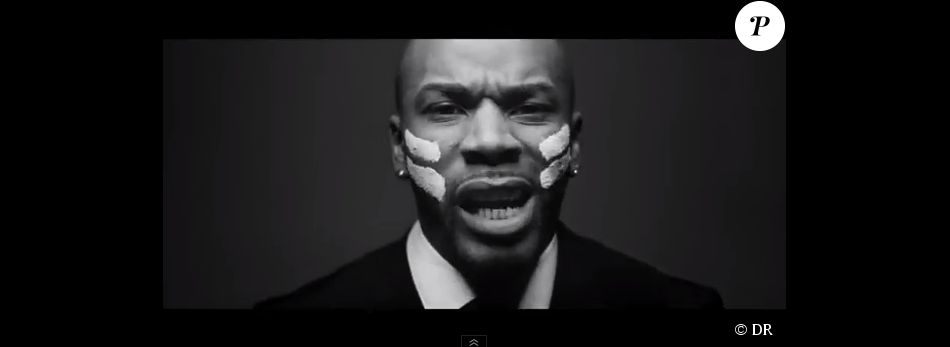 Busta Flex dans le clip de C'est nous les reustas - Purepeople