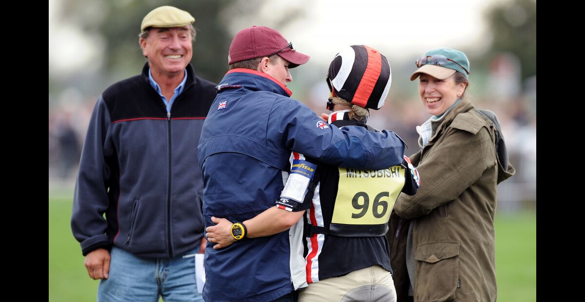 Photo : Peter et Zara Phillips avec leurs parents le capitaine Mark ...
