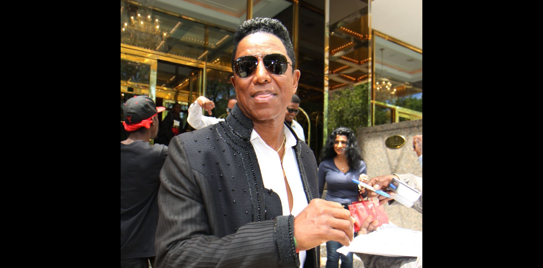 Michael Jackson : Ses fans lui rendent hommage et ses frères ont pris ...