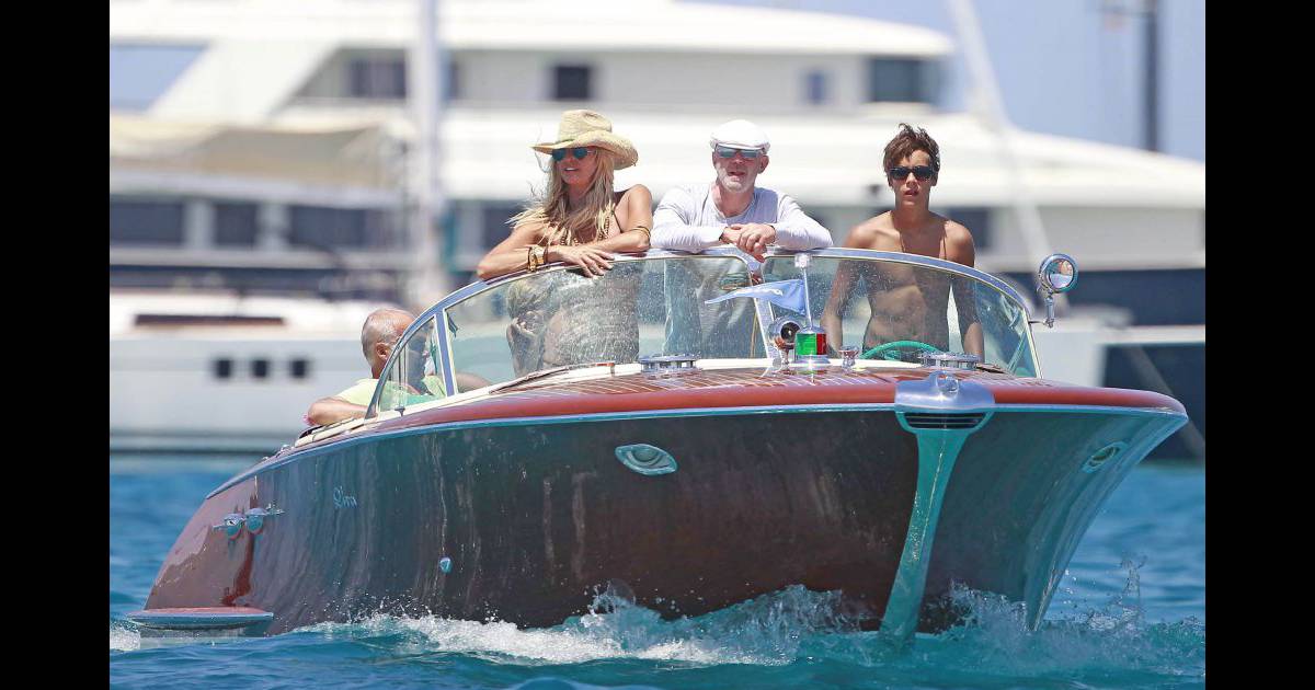 Elle Macpherson et son compagnon Roger Jenkins le 16 juillet 2012 à ...
