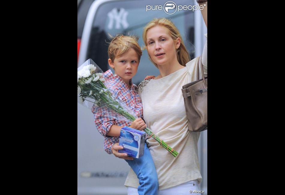 Kelly Rutherford et son fils Hermes en août 2011 à New York - Purepeople