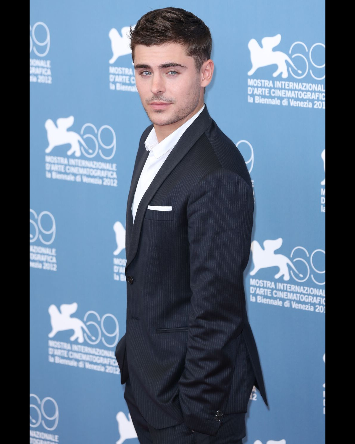 Photo : Zac Efron lors du photocall du film At Any Price à la Mostra de ...