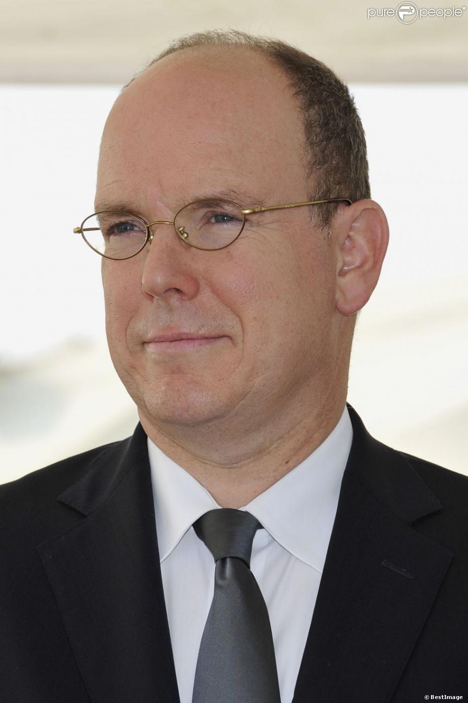 Le prince Albert II le 8 septembre 2012 lors de l'inauguratin du stade ...