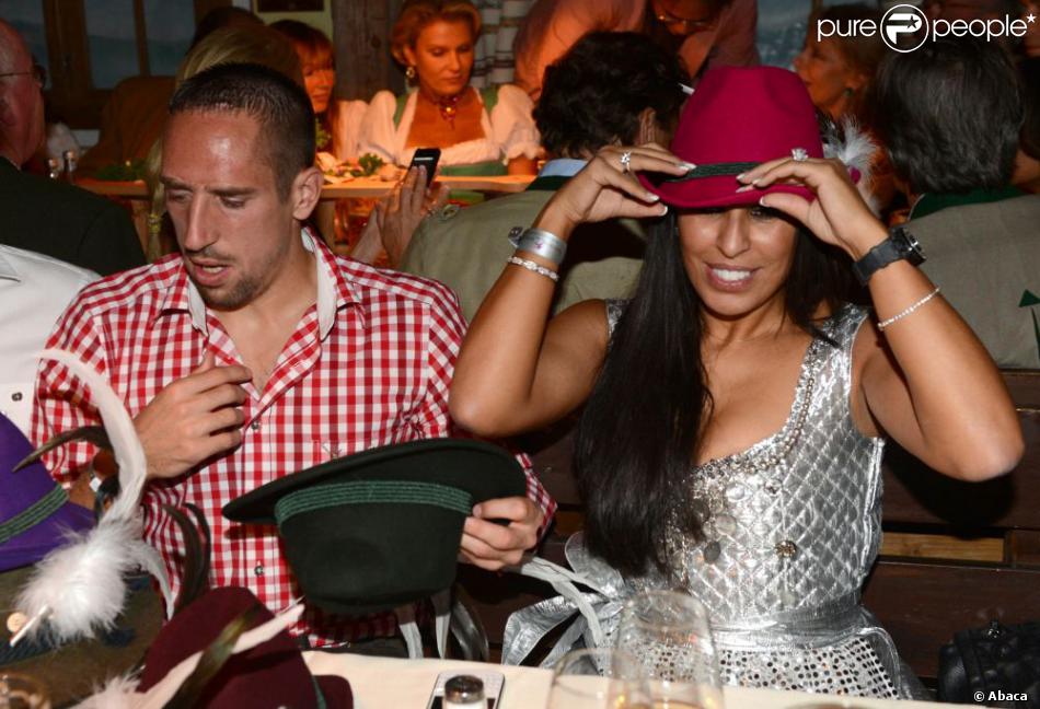 Franck Ribery et sa femme Wahiba, couple glamour lors de l'Oktoberfest ...