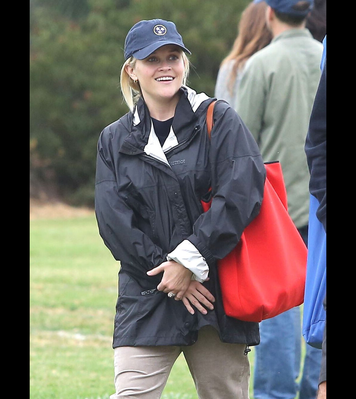 Photo : Reese Witherspoon, souriante, regarde son fils Deacon jouer au ...