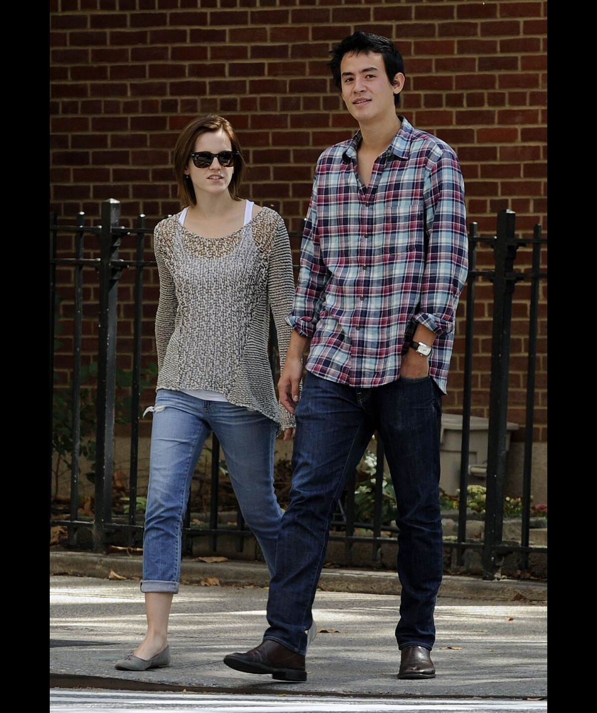 Photo : Emma Watson et son petit ami Will Adamowicz dans les rues de ...