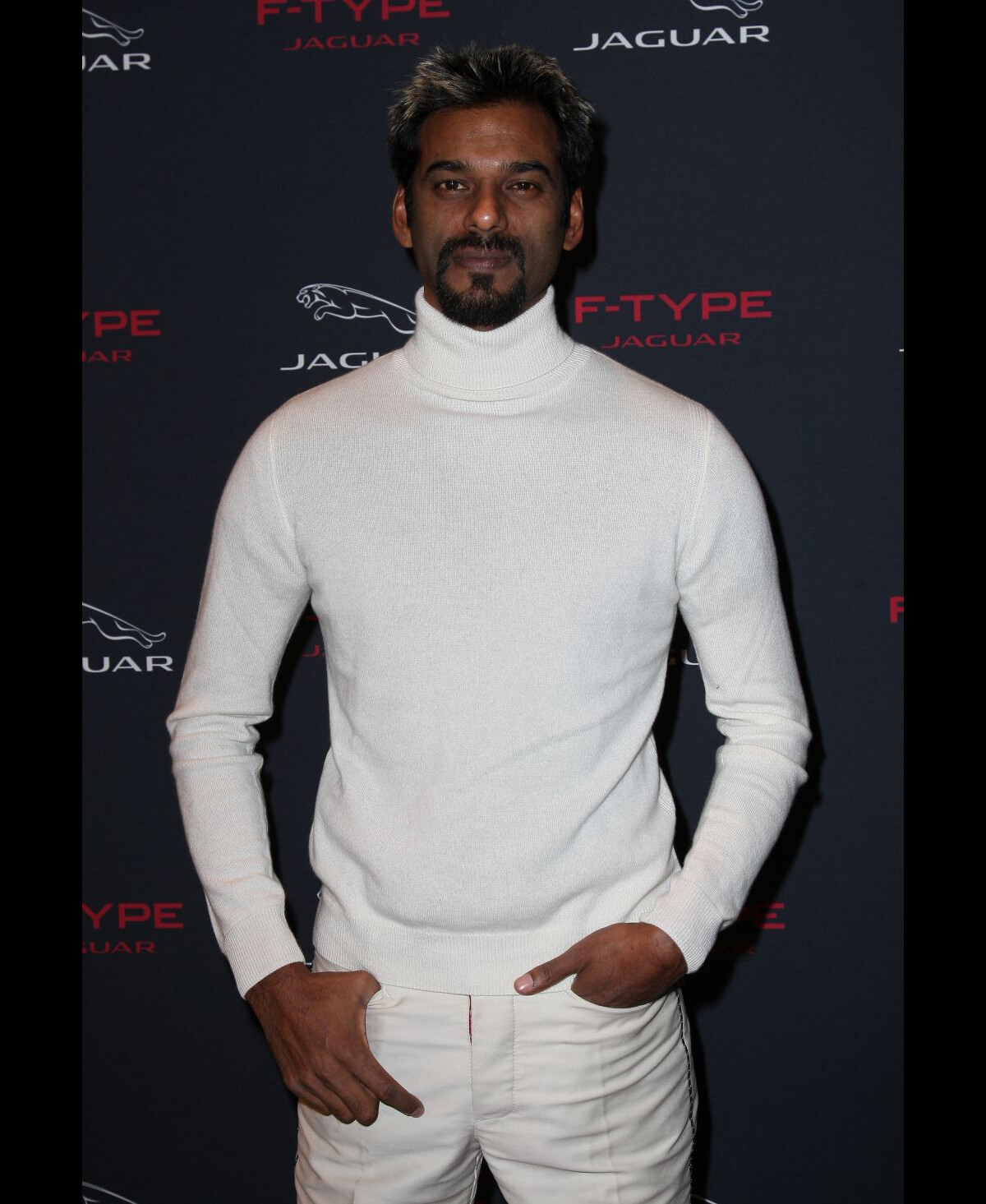 Photo : Satya Oblette pose pour le lancement de la nouvelle jaguar F ...