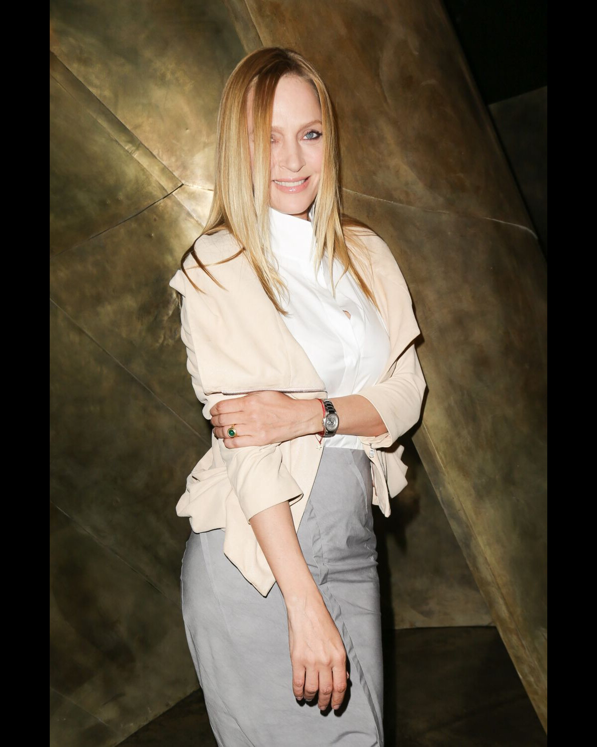 Photo : Uma Thurman assiste au défilé Donna Karan New York automne ...
