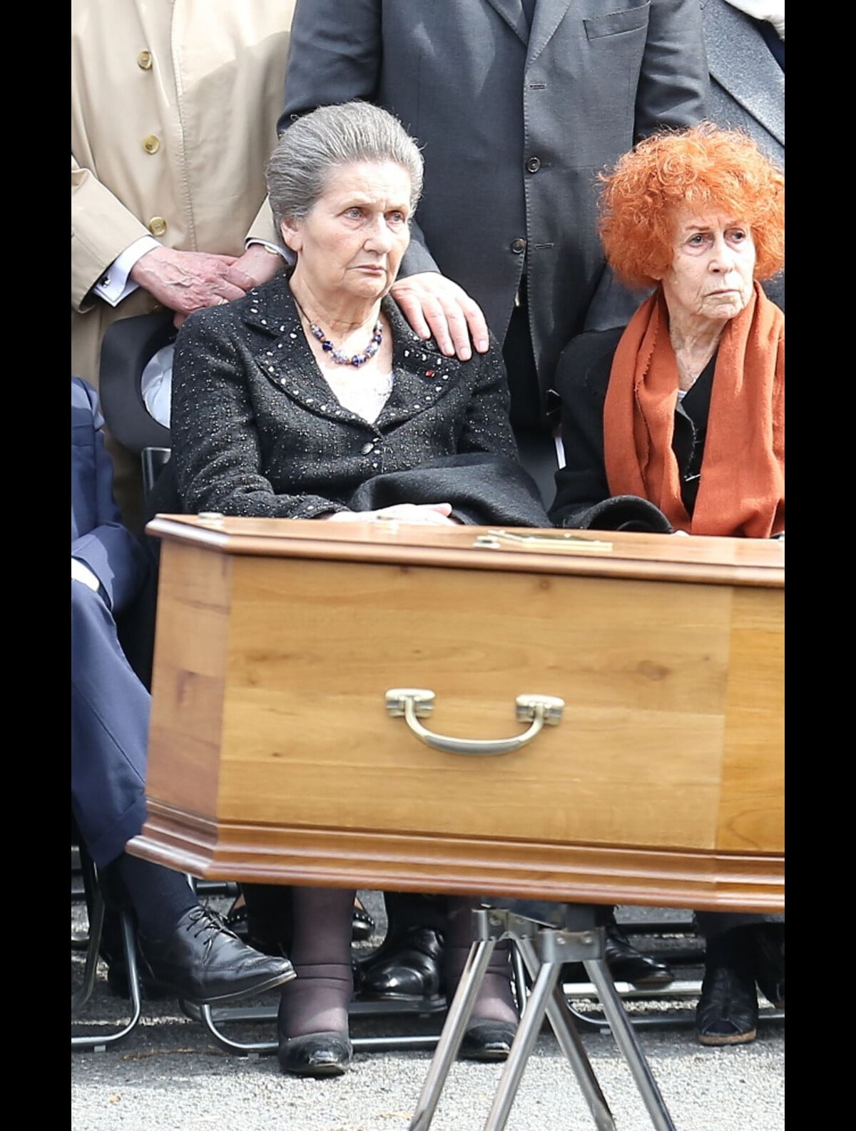 Photo : Simone Veil lors des obsèques de son mari Antoine Veil au ...