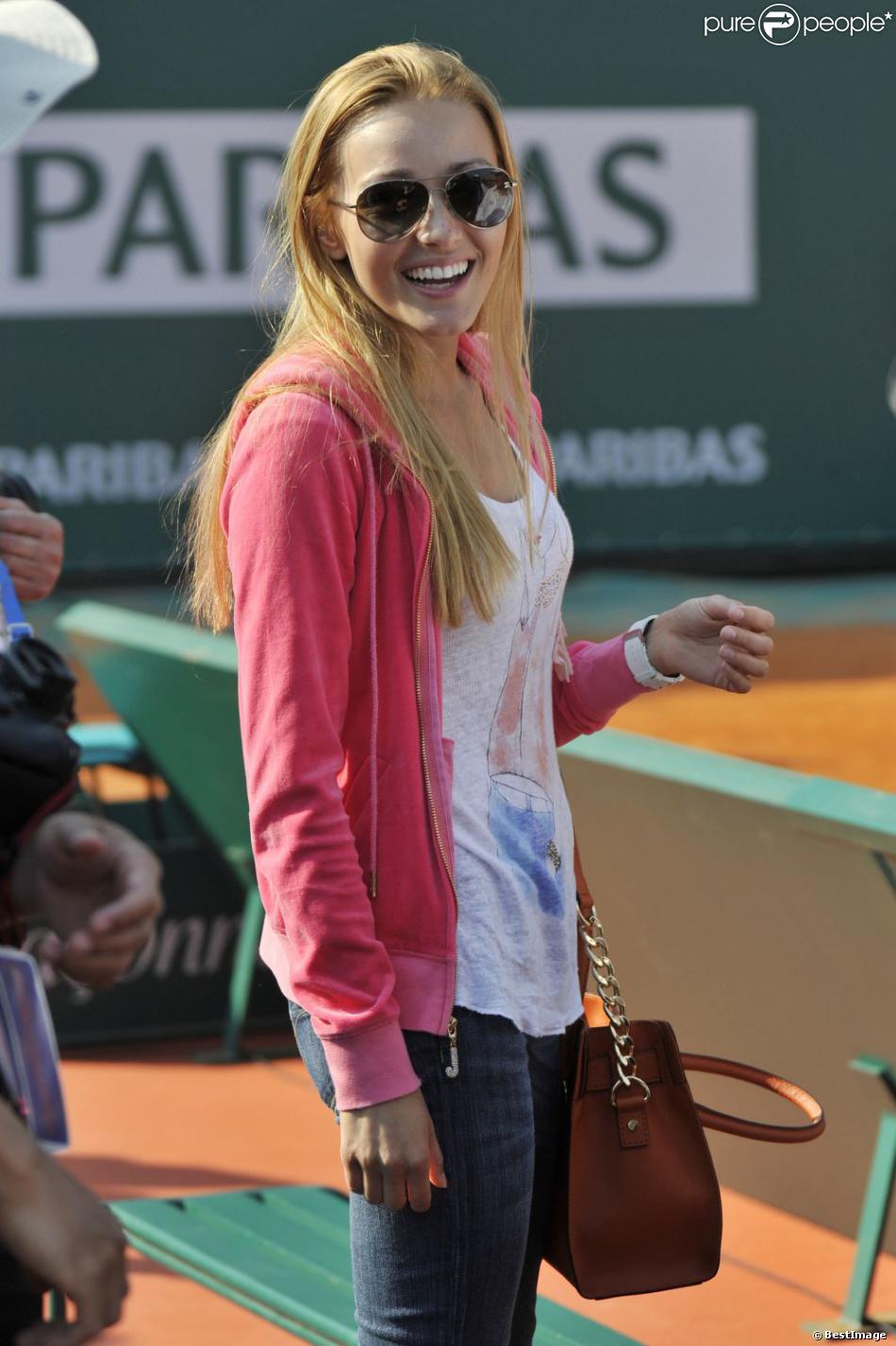 Novak Djokovic : Jelena Ristic, supportrice radieuse sous le soleil de ...