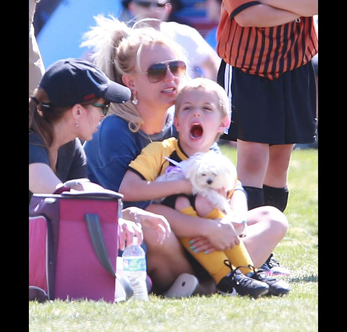 Photo : Britney Spears assiste à un match de football avec son fils ...
