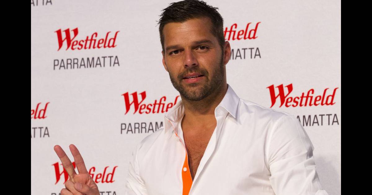 Ricky Martin : Le sexy quadra fait durer le plaisir avec ses fans en ...