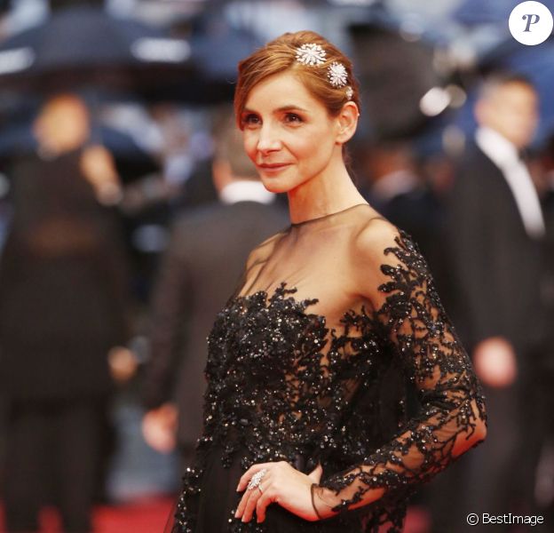Clotilde Courau et Frédérique Bel à Cannes : La transparence leur va si bien - Purepeople