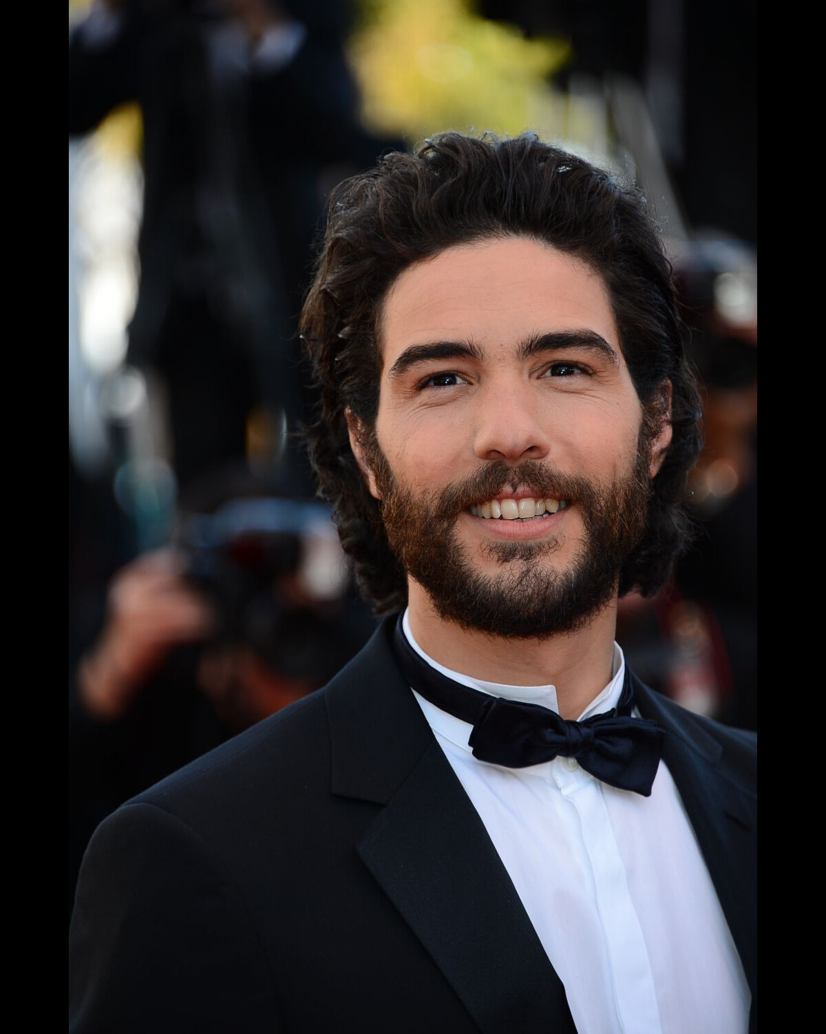 Photo : Tahar Rahim, héros de Le Passé, monte les marches du Palais des ...