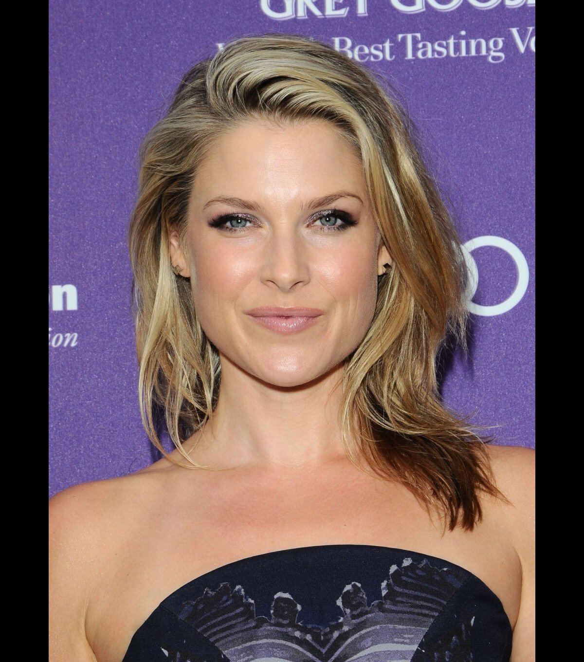 Vidéo : Ali Larter pendant le Chrysalis Butterfly Ball à Los Angeles ...