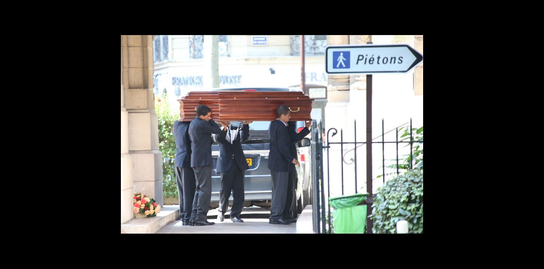 Obsèques d'Etienne Vatelot : Eve Ruggieri et sa famille unis dans le ...