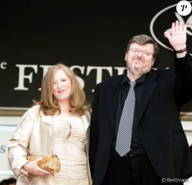 Michael Moore : Après 21 ans de mariage, il divorce de Kathleen Glynn ...