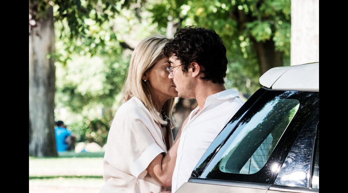 Photo : Sharon Stone et Riccardo Scamarcio complices sur le tournage du ...