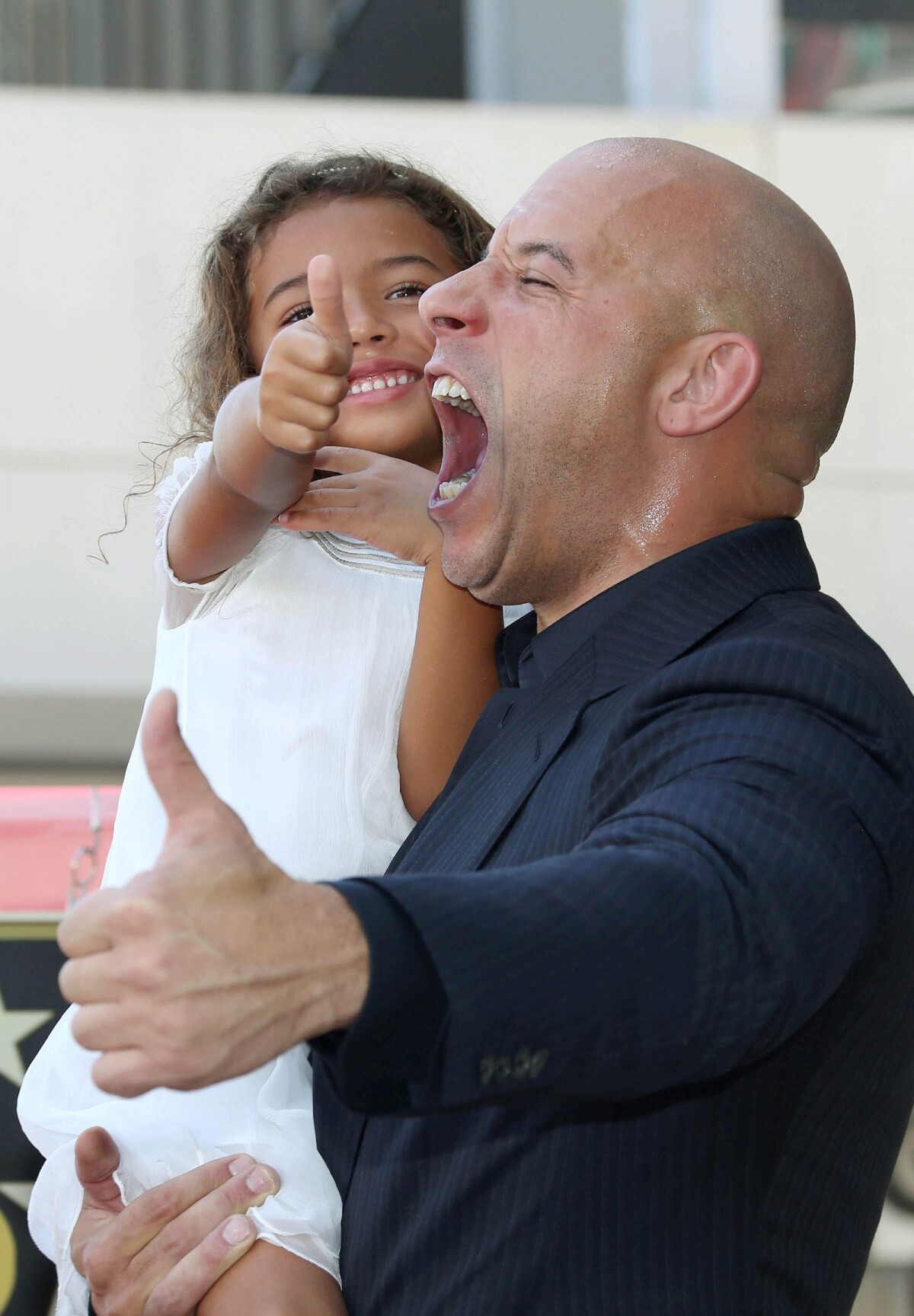 Photo : Vin Diesel radieux avec sa fille Hania sur le Walk of Fame, à ...