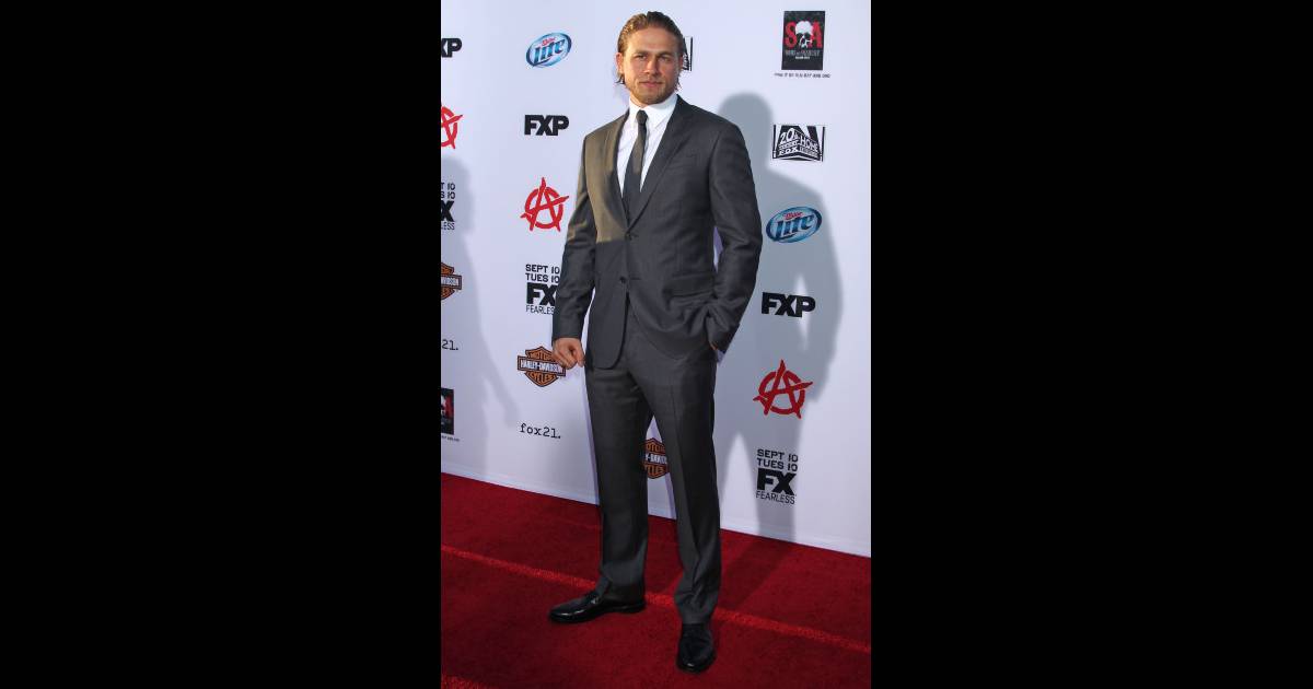 Charlie Hunnam : Séduisant pour Sons of Anarchy, il assume Fifty Shades ...