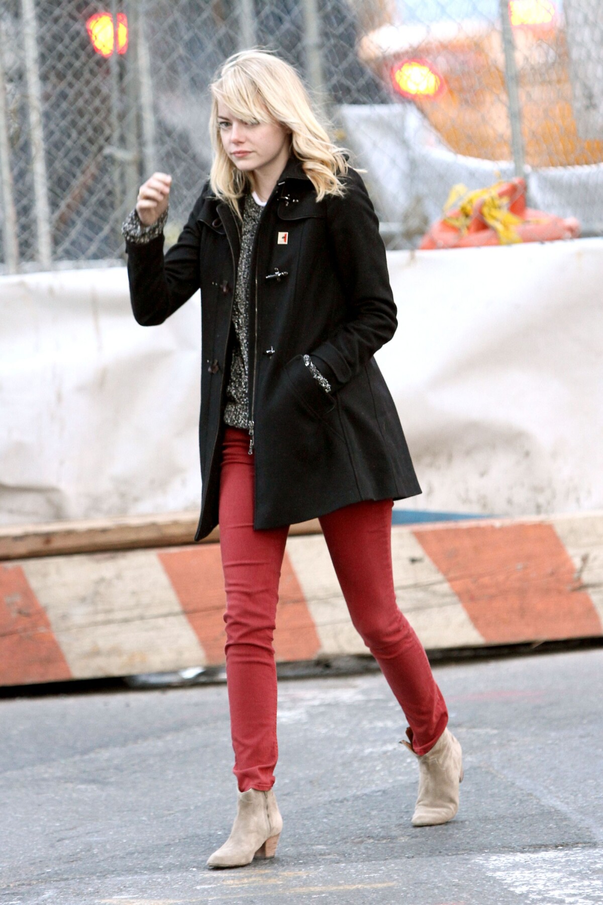 Photo : Le look marin adopté par Emma Stone - Purepeople