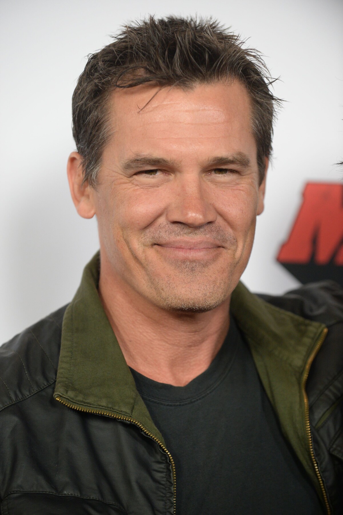 Photo : Josh Brolin lors de la première de Machete Kills aux Regal ...
