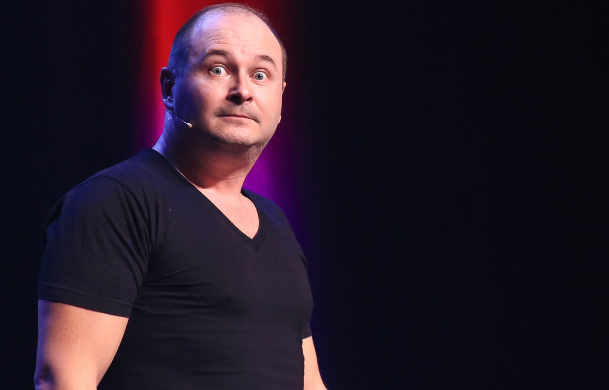 Photo : Sébastien Cauet sur la scène du théâtre Casino Barrière à Lille ...