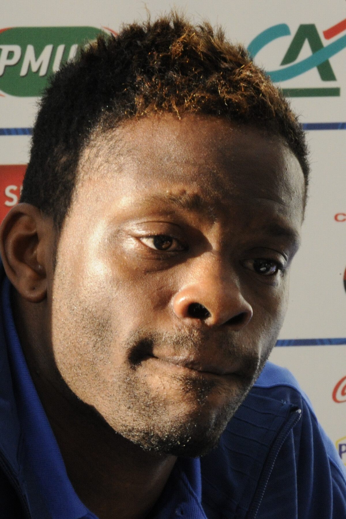 Photo : Louis Saha lors d'une conférence de presse à Clairefontaine, le ...